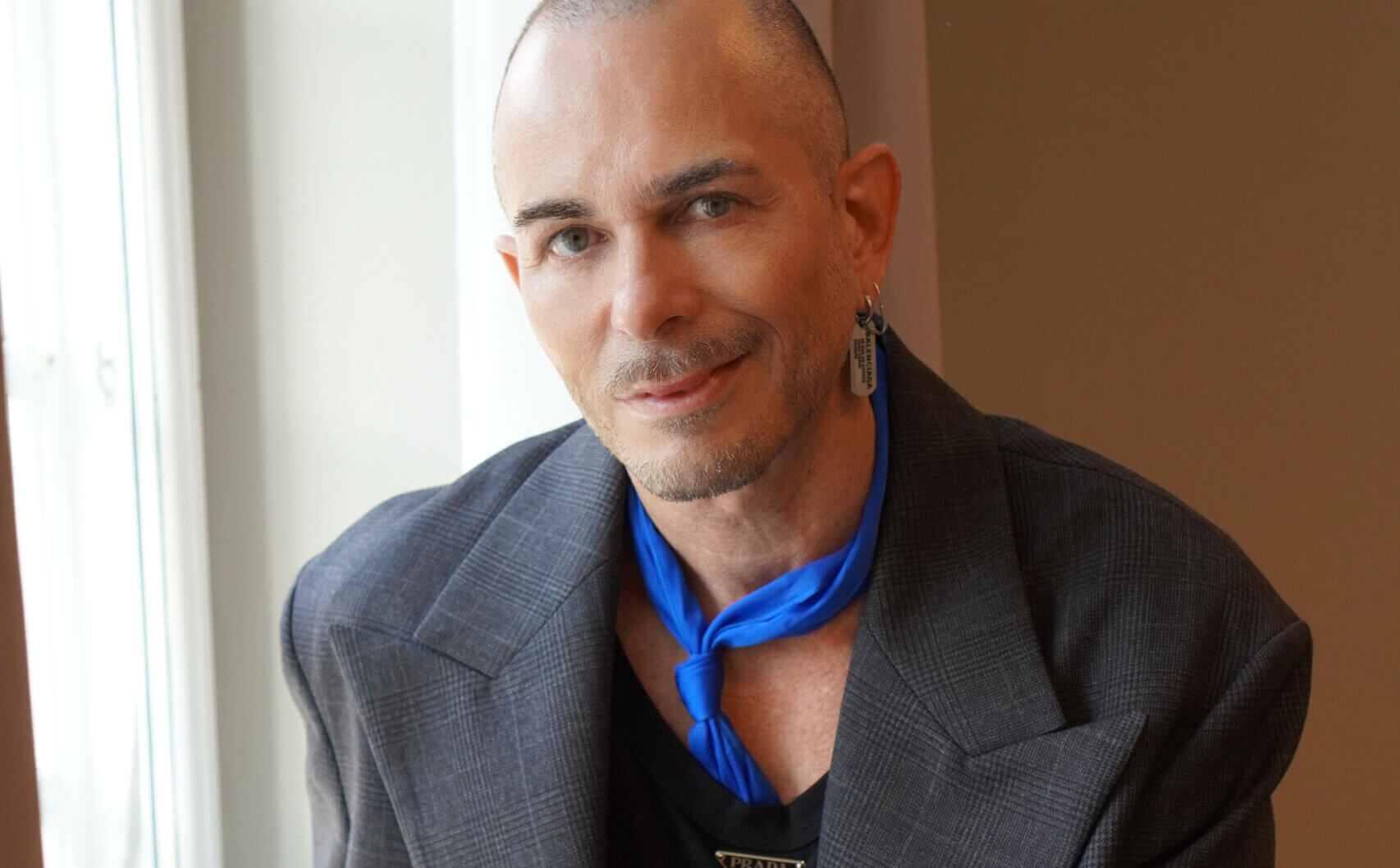 Hemmeligheden bag Uffe Buchards sunde hud - nage.dk